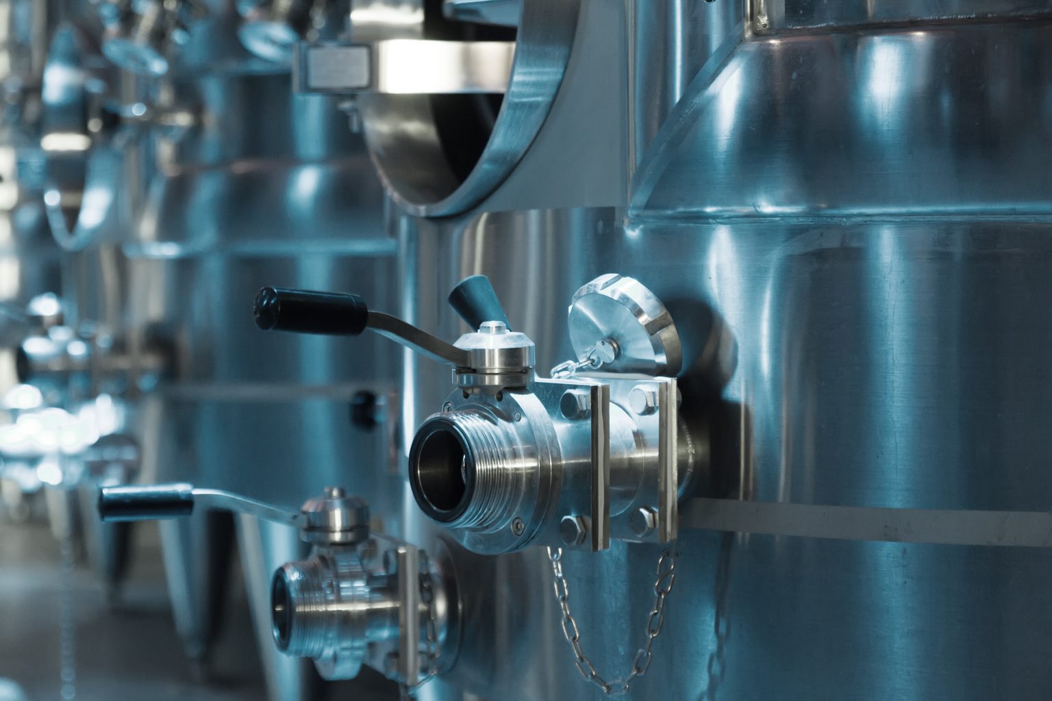 Is Stainless Steel Waterproof? Can It Go in Water, Resist Hard Water ...